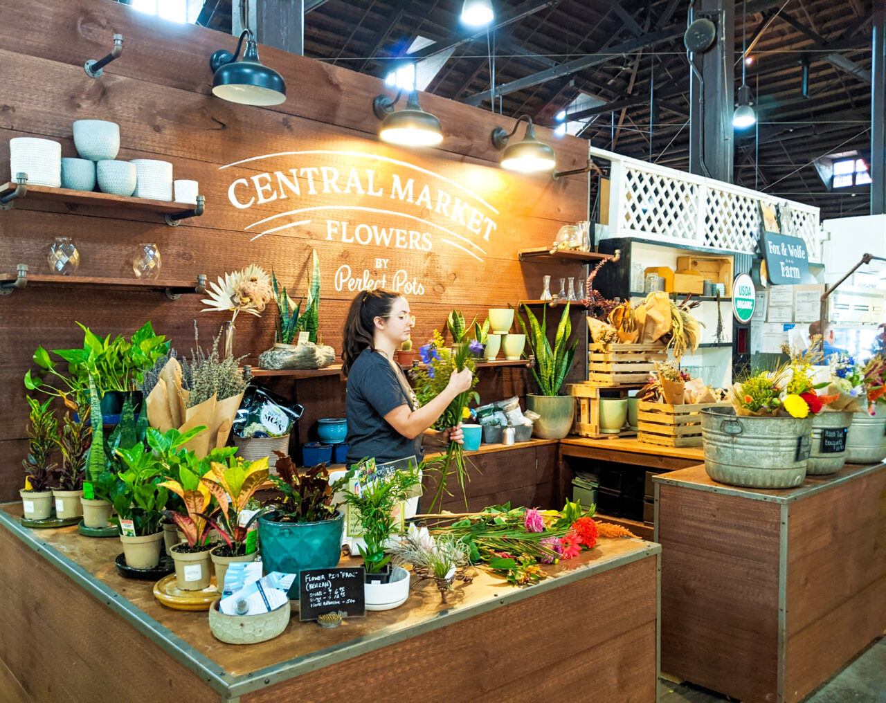 Central Market Flowers by Perfect Pots | Lancaster Central Market